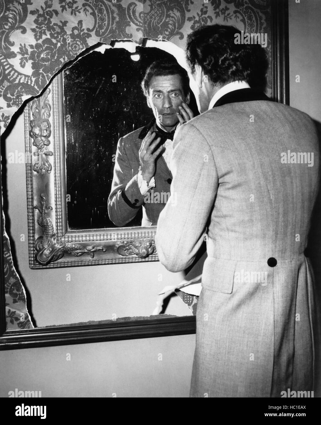 MR. SARDONICUS, (aka MISTER SARDONICUS), Guy Rolfe, 1961 Stock Photo ...