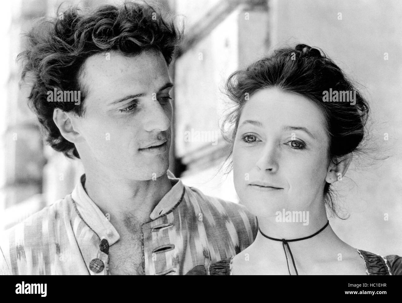 THE MISSION, from left, Aidan Quinn, Cherie Lunghi, 1986, ©Warner ...