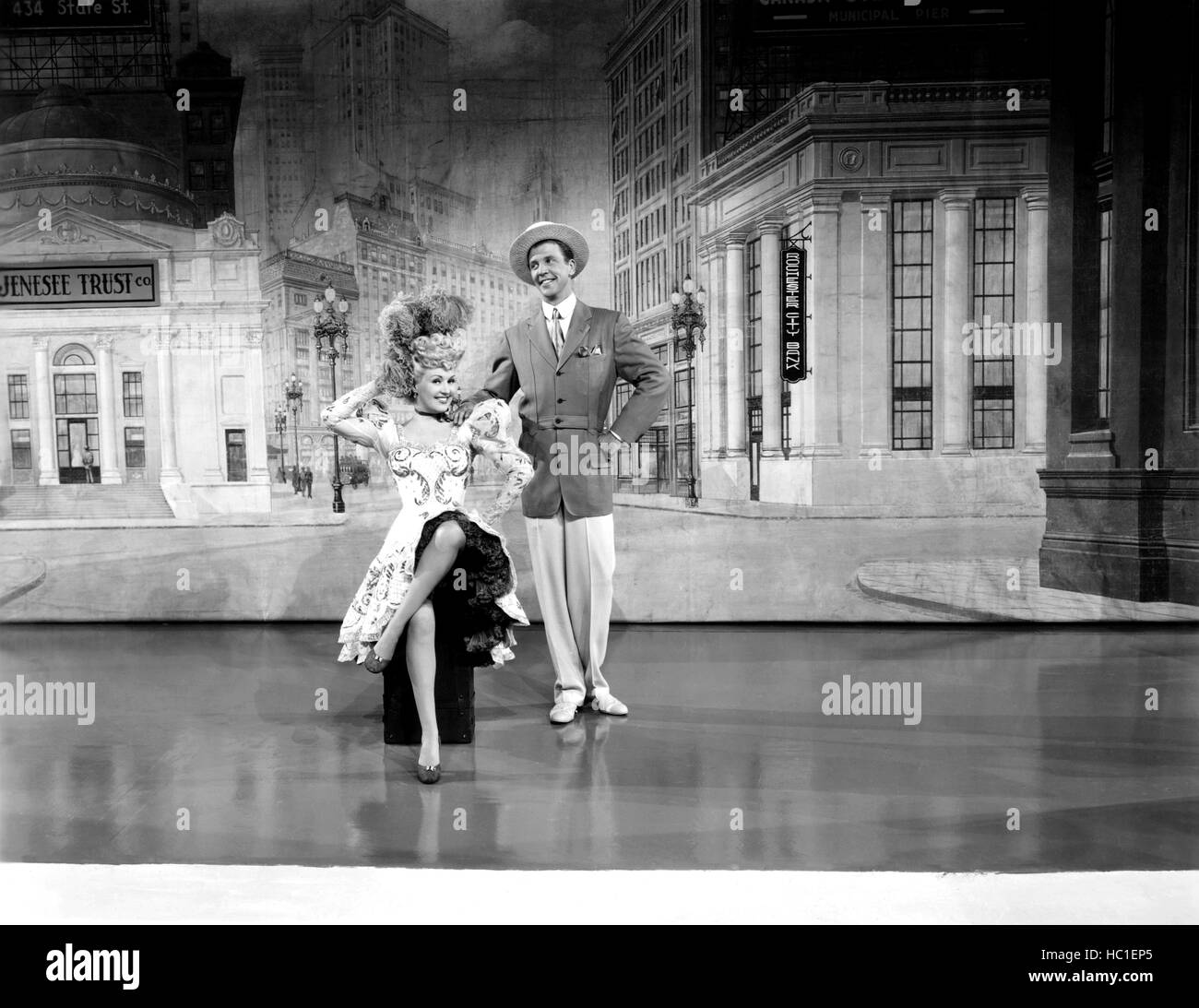 MOTHER WORE TIGHTS, from left, Betty Grable, Dan Dailey, 1947, TM ...