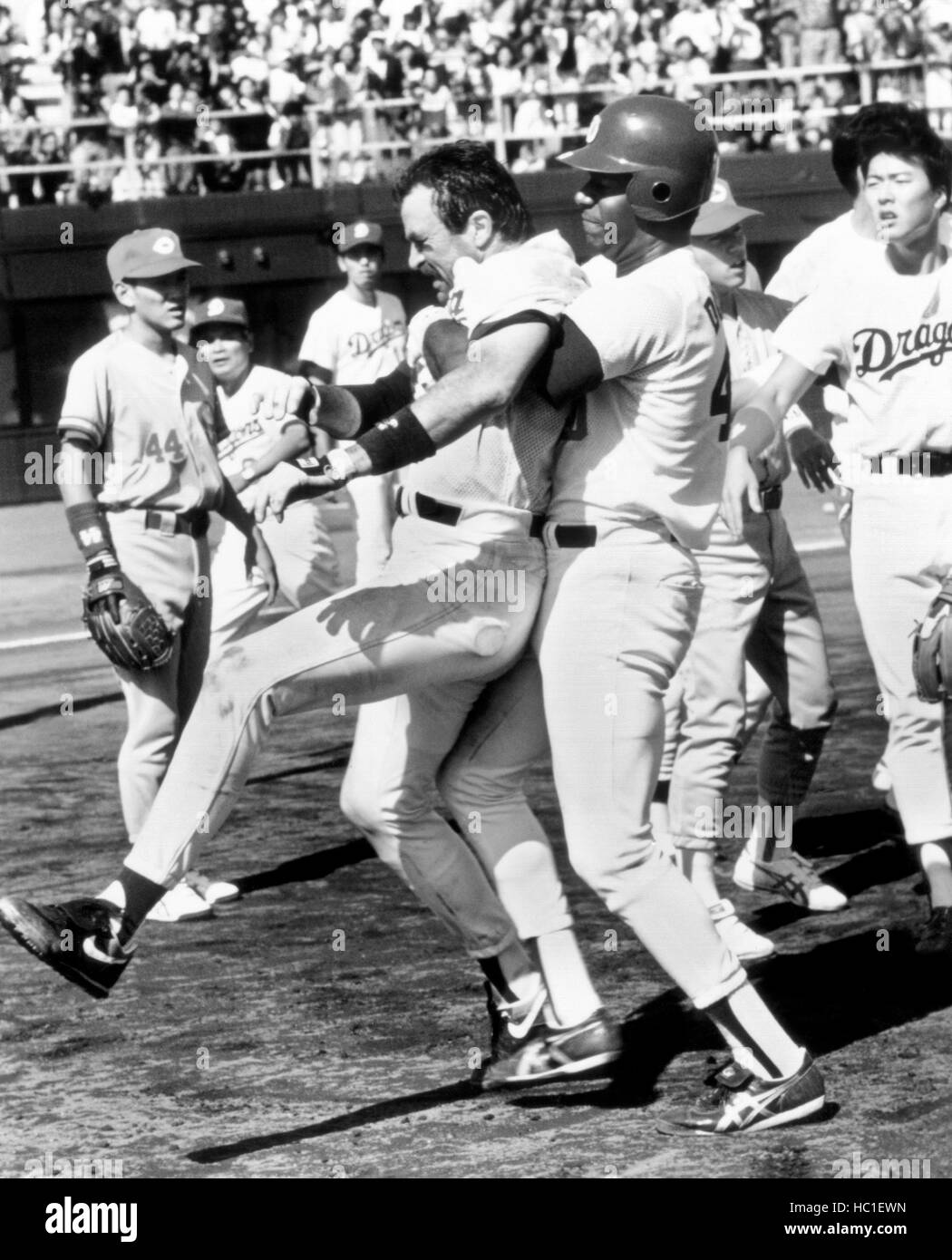 MR. BASEBALL, from left, Tom Selleck, Dennis Haysbert, 1992, ©Universal ...