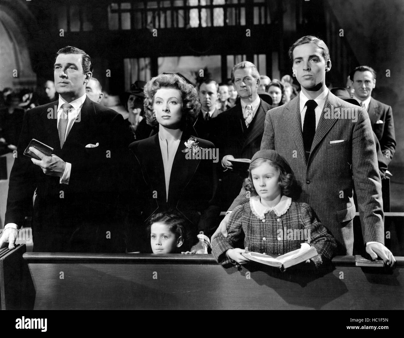 MRS. MINIVER, Walter Pidgeon, Greer Garson, Richard Ney, Christopher ...
