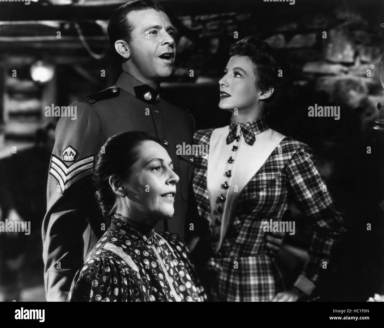 MRS. MIKE, Dick Powell, Angela Clarke, Evelyn Keyes, 1949 Stock Photo ...