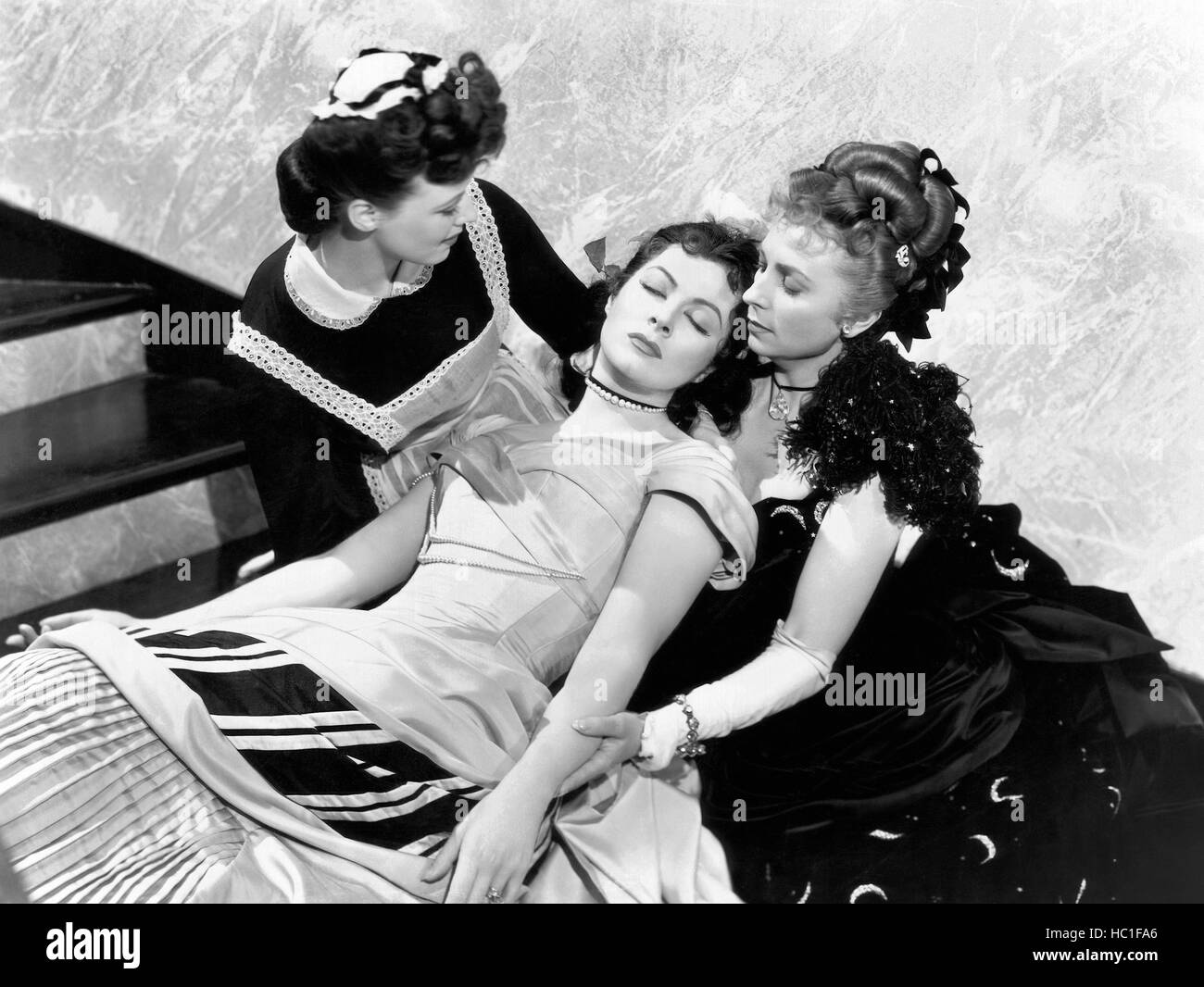 MRS. PARKINGTON, from left, Anna Marie Stewart, Greer Garson, Agnes ...