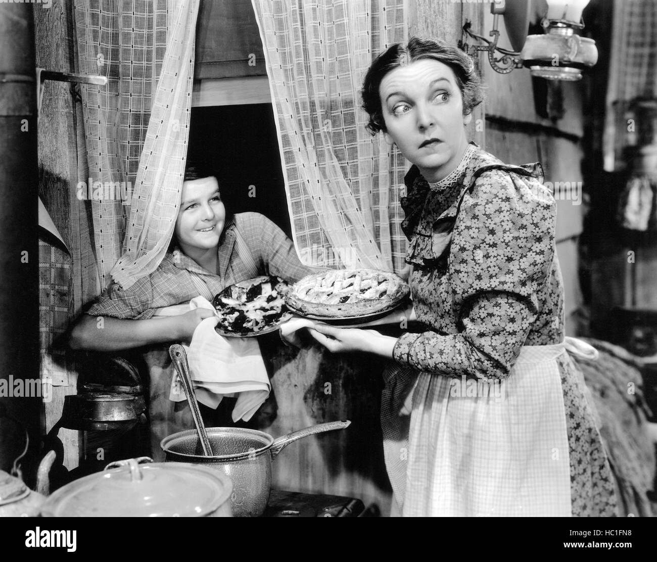 MRS. WIGGS OF THE CABBAGE PATCH, from left, Jimmy Butler, ZaSu Pitts ...
