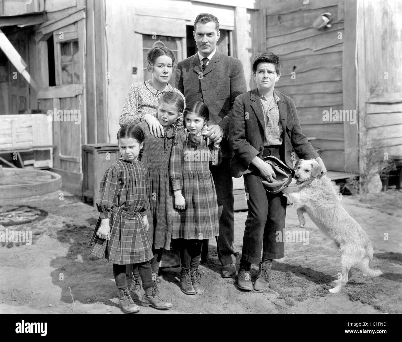 MRS. WIGGS OF THE CABBAGE PATCH, from left, Virginia Weidler ...