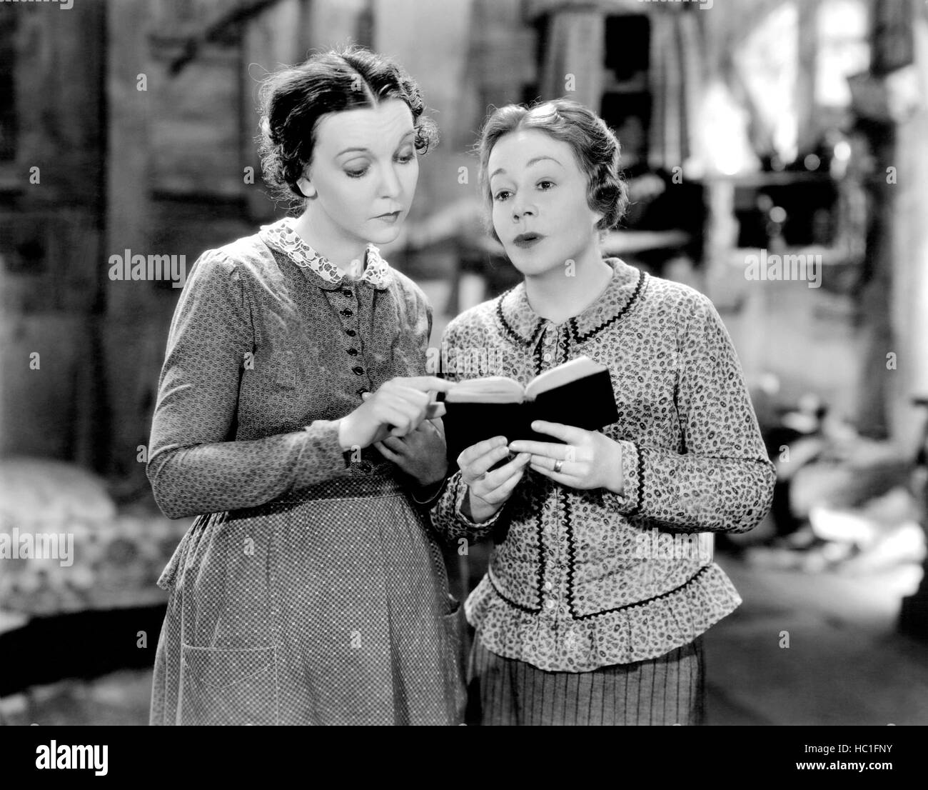 MRS. WIGGS OF THE CABBAGE PATCH, from left, ZaSu Pitts, Pauline Lord ...