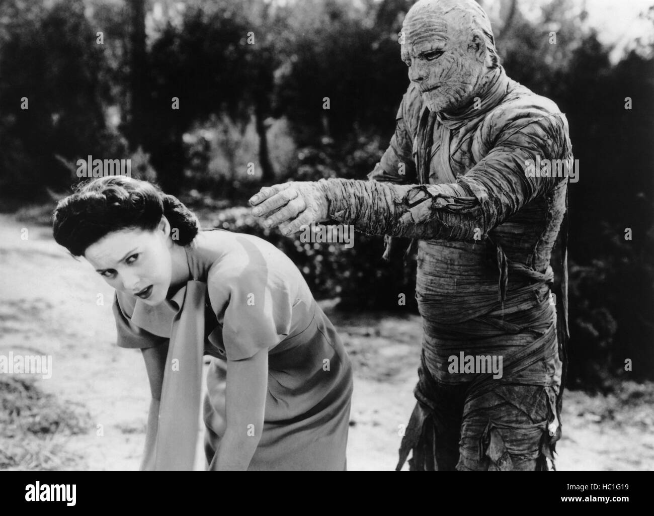 THE MUMMY'S CURSE, Kay Harding, Lon Chaney, Jr., 1944 Stock Photo - Alamy