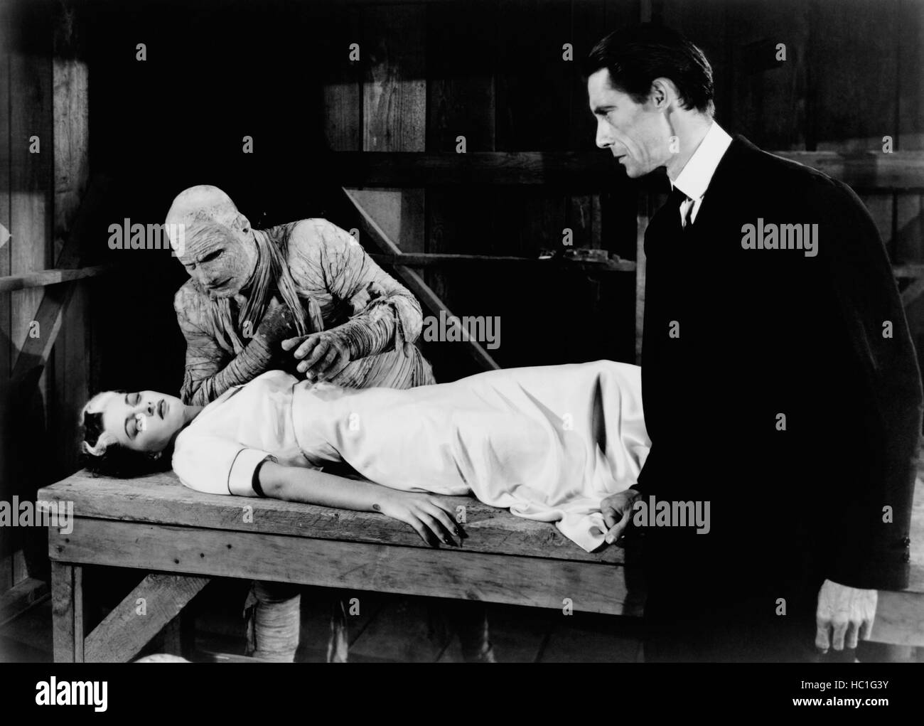 THE MUMMY'S GHOST, Ramsay Ames, Lon Chaney Jr., John Carradine, 1944 ...