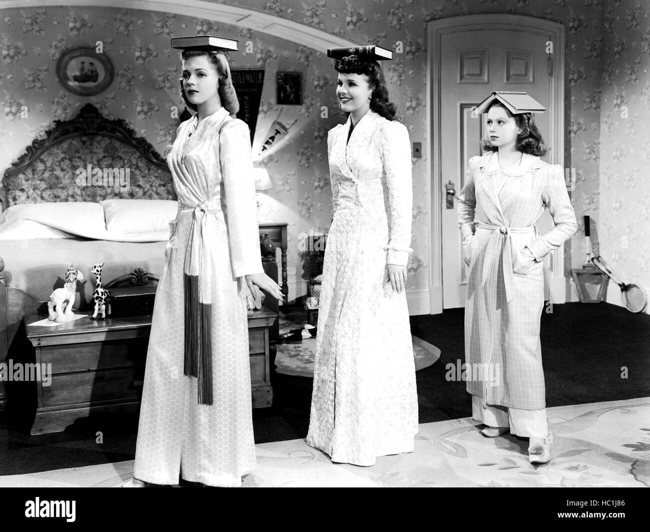 NICE GIRL?, Anne Gwynne, Deanna Durbin, Ann Gillis, 1941 Stock Photo ...
