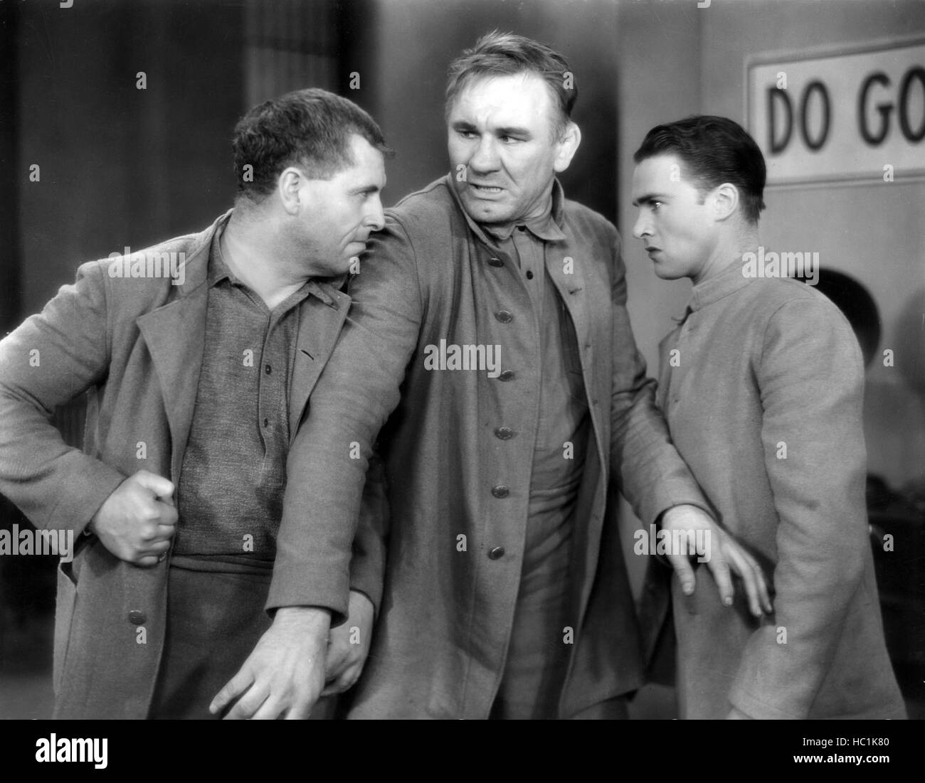 NUMBERED MEN, Ivan Linow (c), Raymond Hackett (r), 1930 Stock Photo - Alamy