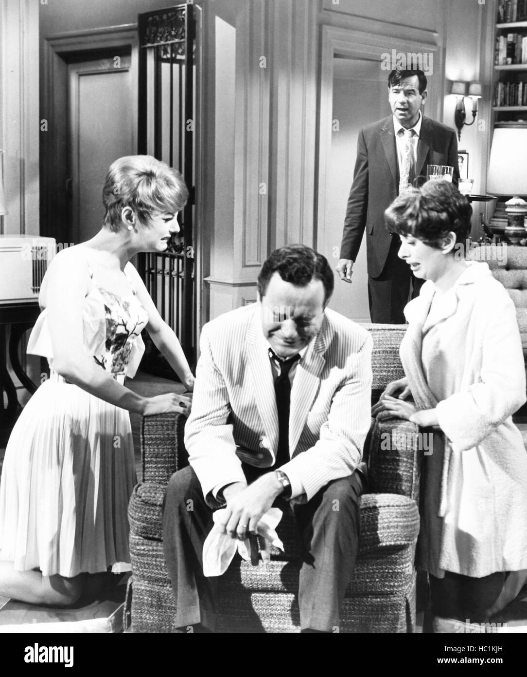 THE ODD COUPLE, from left: Carole Shelley, Jack Lemmon, Monica Evans ...