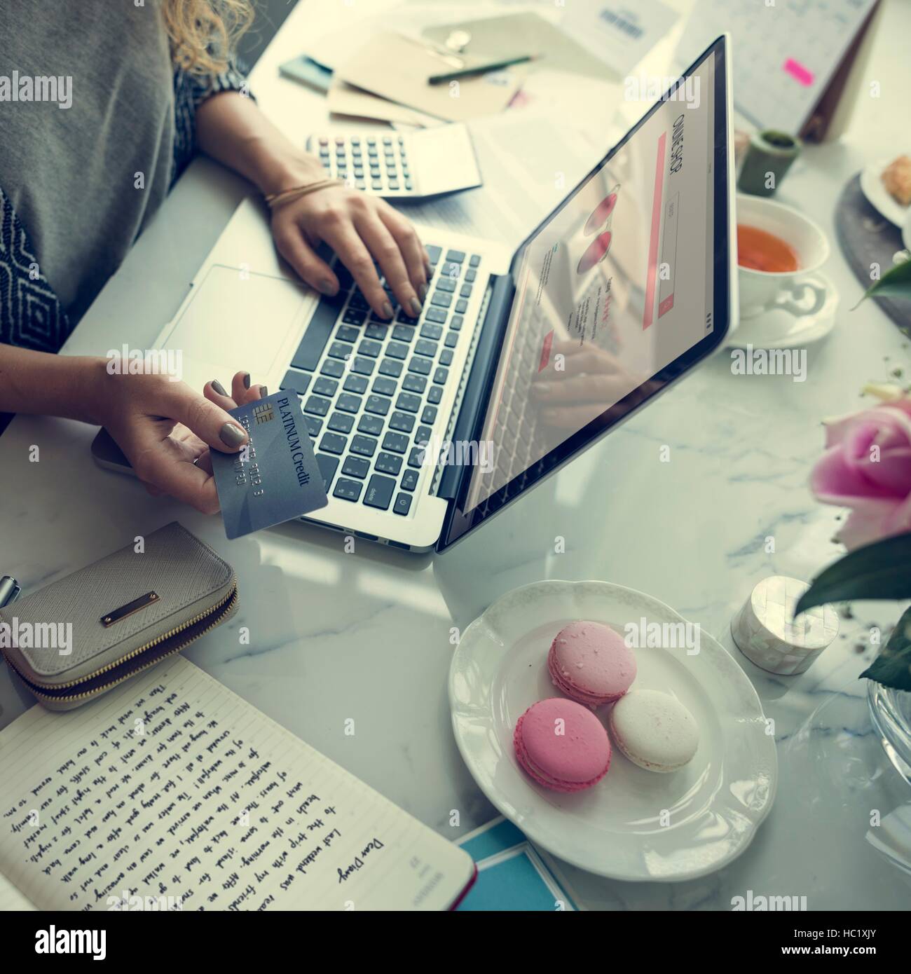 Shopping Internet Digital Connection Networking Concept Stock Photo - Alamy