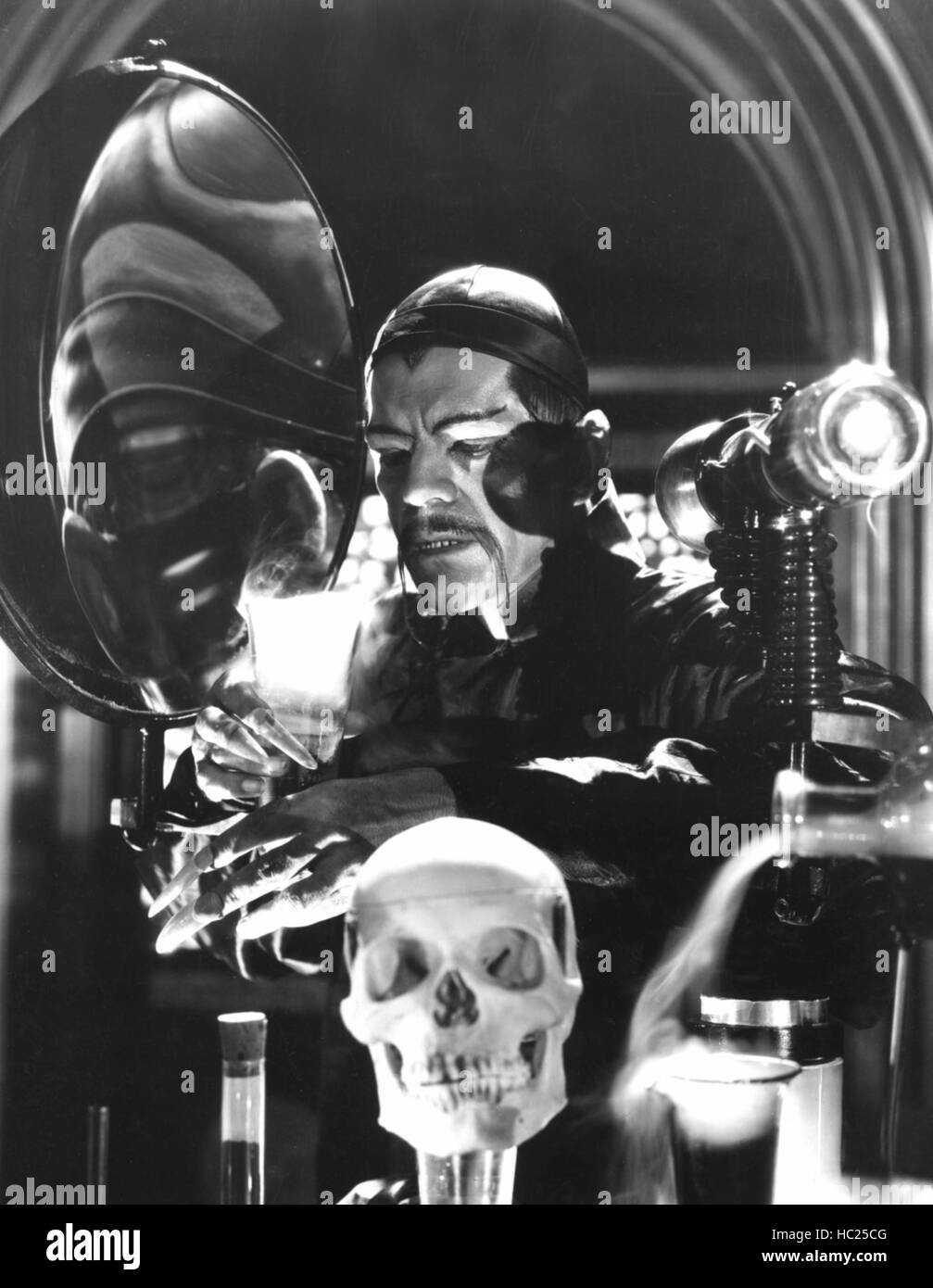 THE MASK OF FU MANCHU, Boris Karloff, 1932 Stock Photo - Alamy
