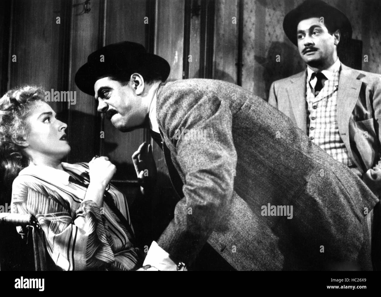 THE MAN WITH THE GOLDEN ARM, Eleanor Parker, Robert Strauss, Darren ...