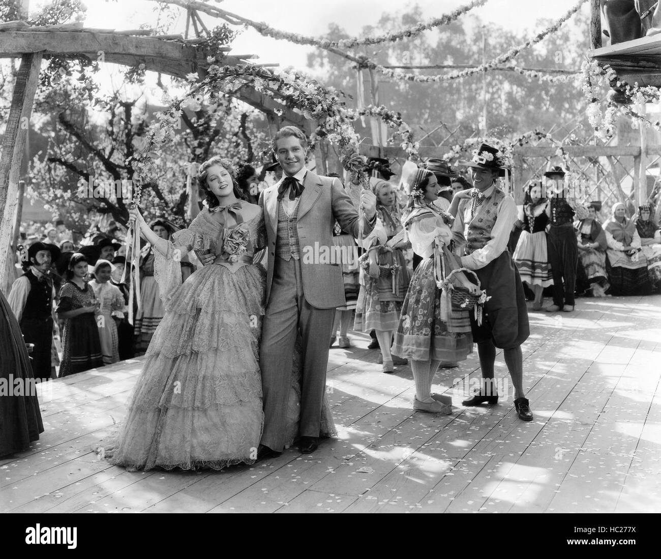 MAYTIME, front from left: Jeanette MacDonald, Nelson Eddy, 1937 Stock ...