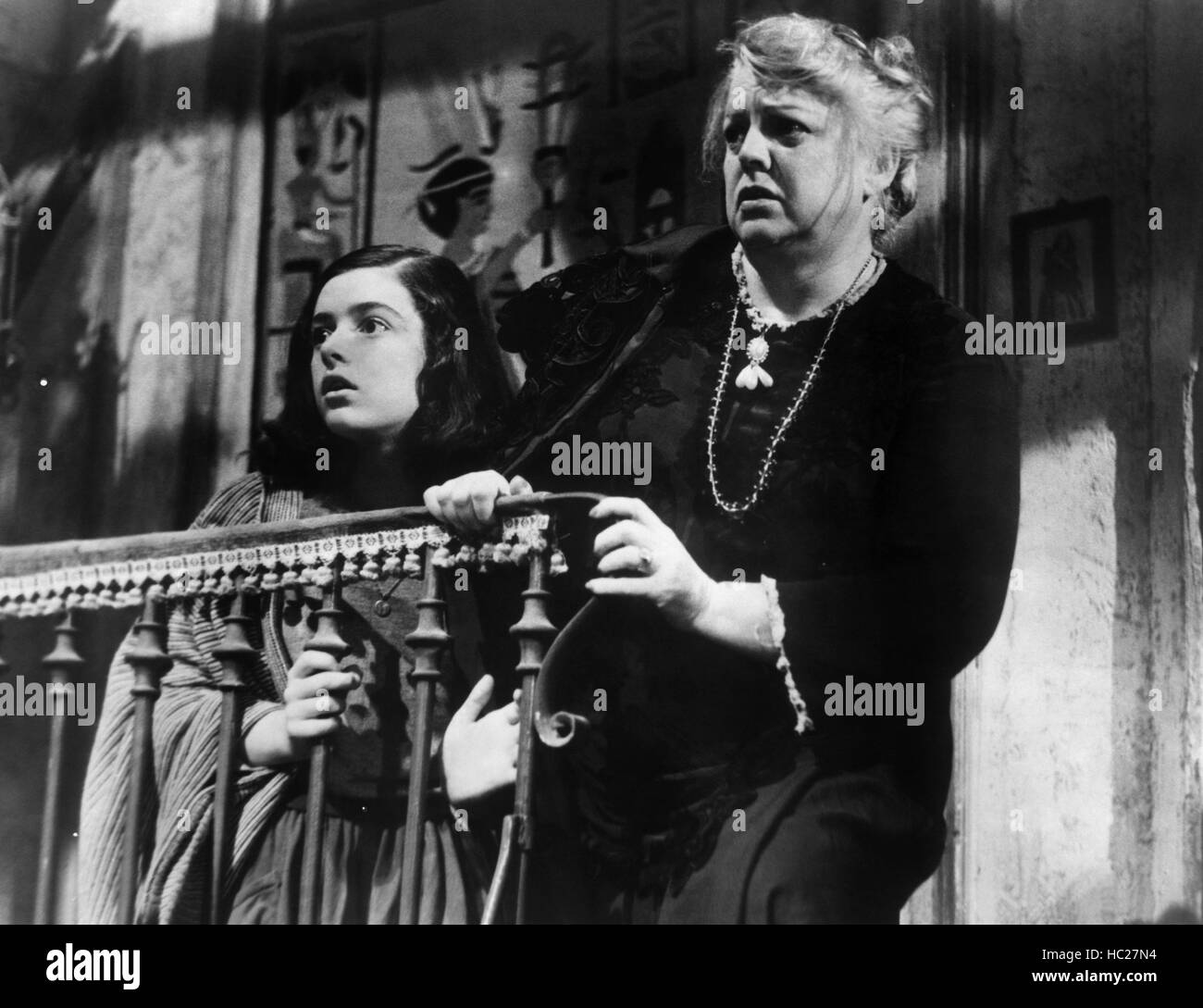 THE MEDIUM, Anna Maria Alberghetti, Marie Powers, 1951 Stock Photo - Alamy