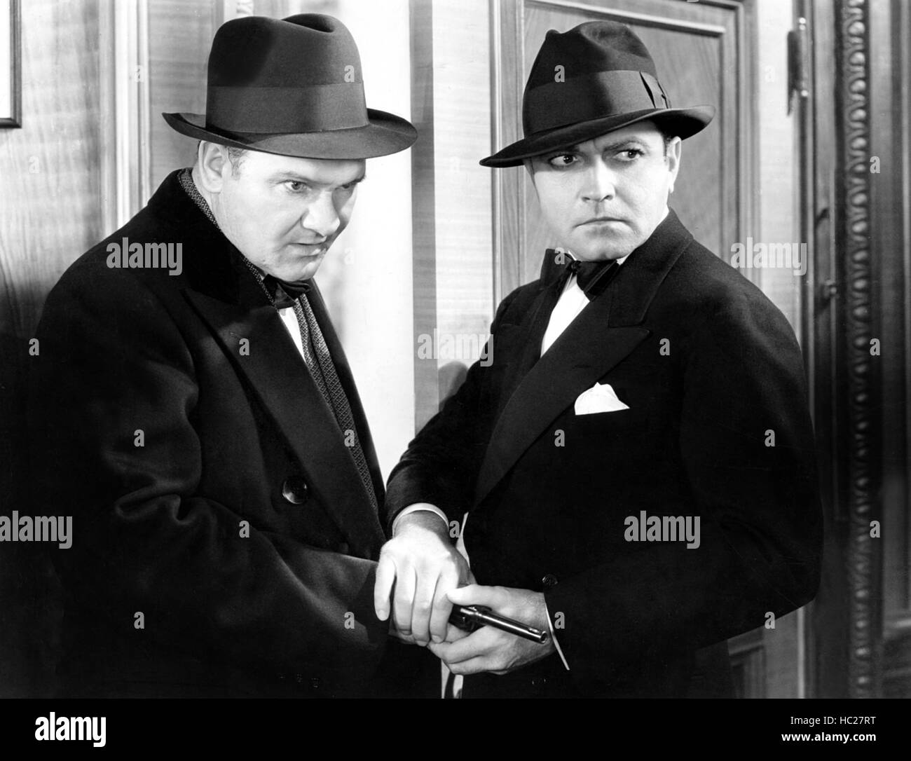 MIDNIGHT ALIBI, from left: Paul Hurst, Richard Barthelmess, 1934 Stock Photo - Alamy