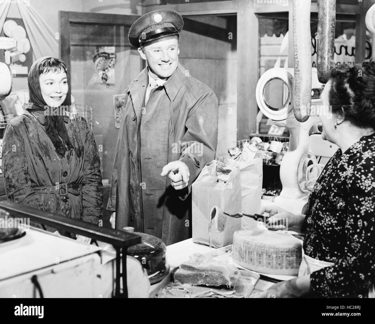 MIRACLE IN THE RAIN, from left: Jane Wyman, Van Johnson, Irene Seidner ...
