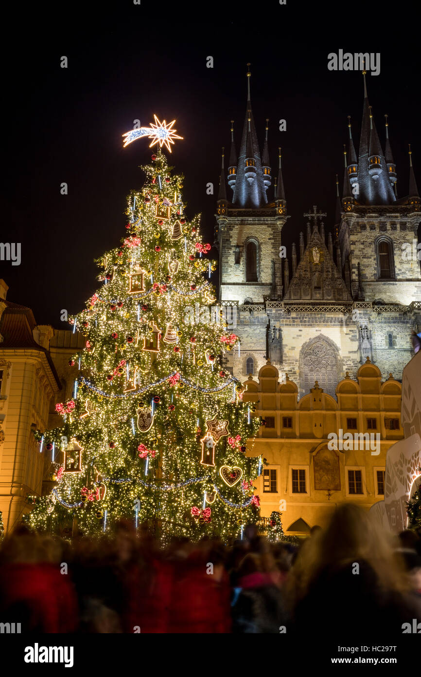 Famous advent Christmas tree at Old Town Square in Prague. Night photo ...
