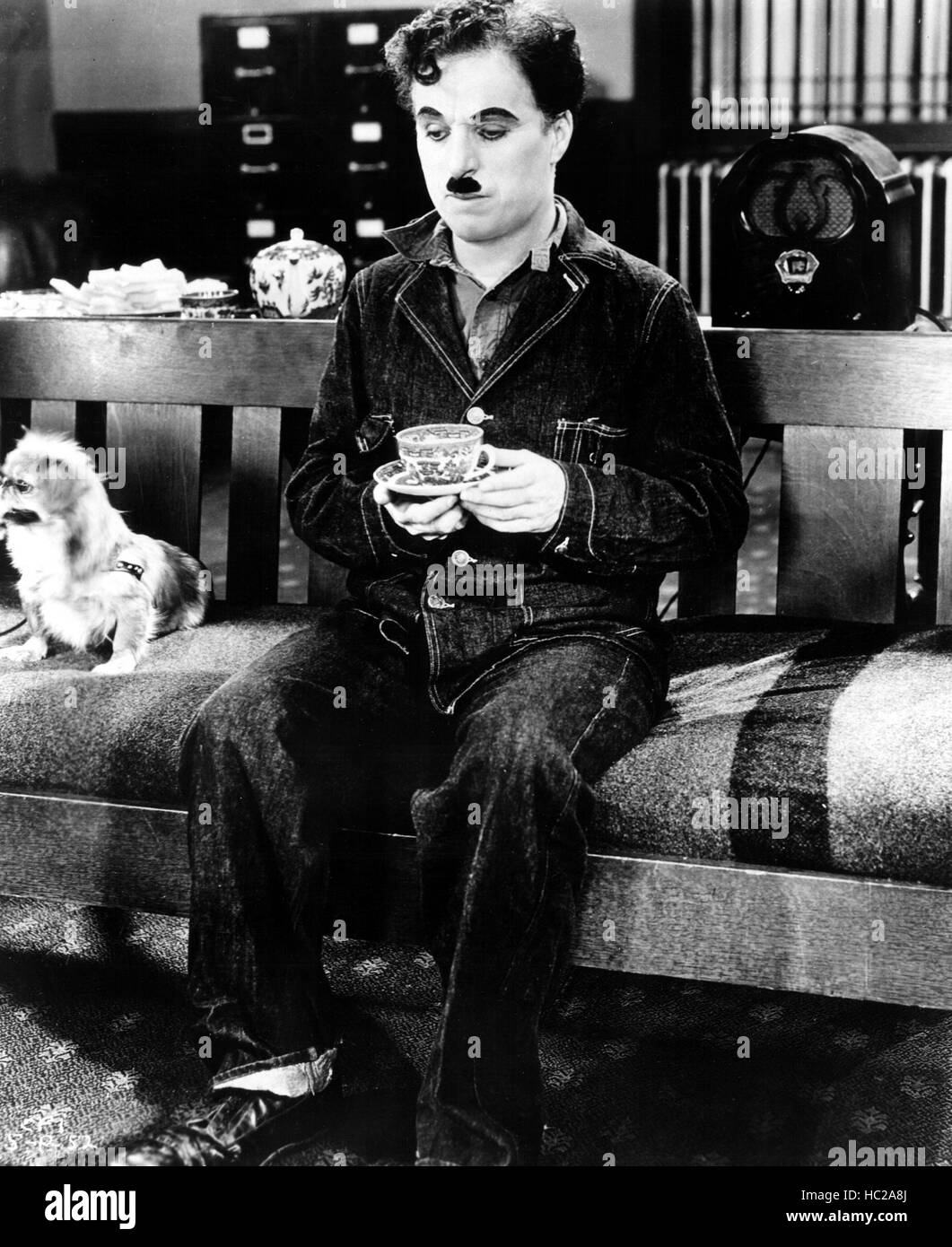 MODERN TIMES, Charlie Chaplin, 1936 Stock Photo - Alamy