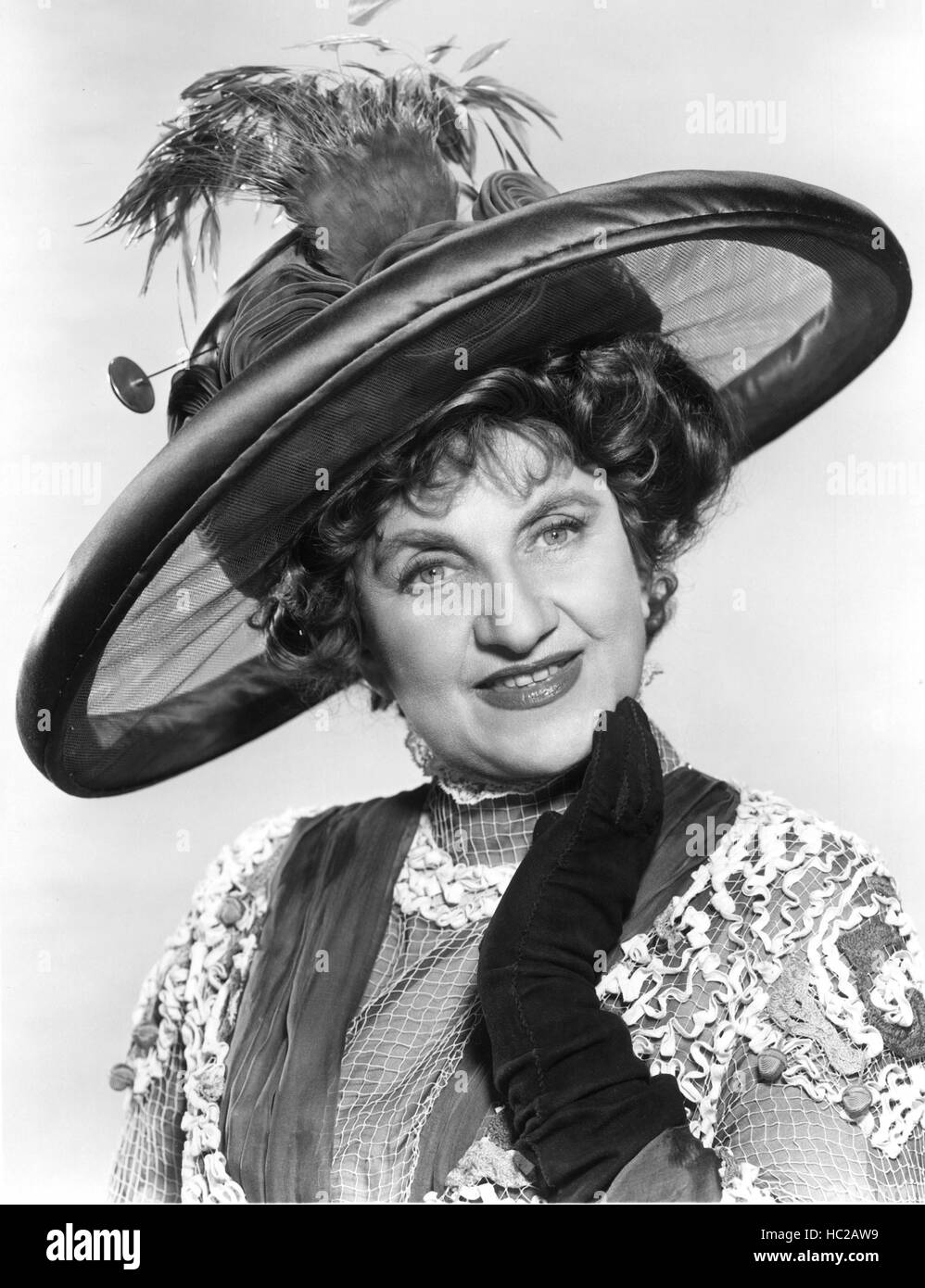 THE MUSIC MAN, Hermione Gingold, 1962 Stock Photo - Alamy