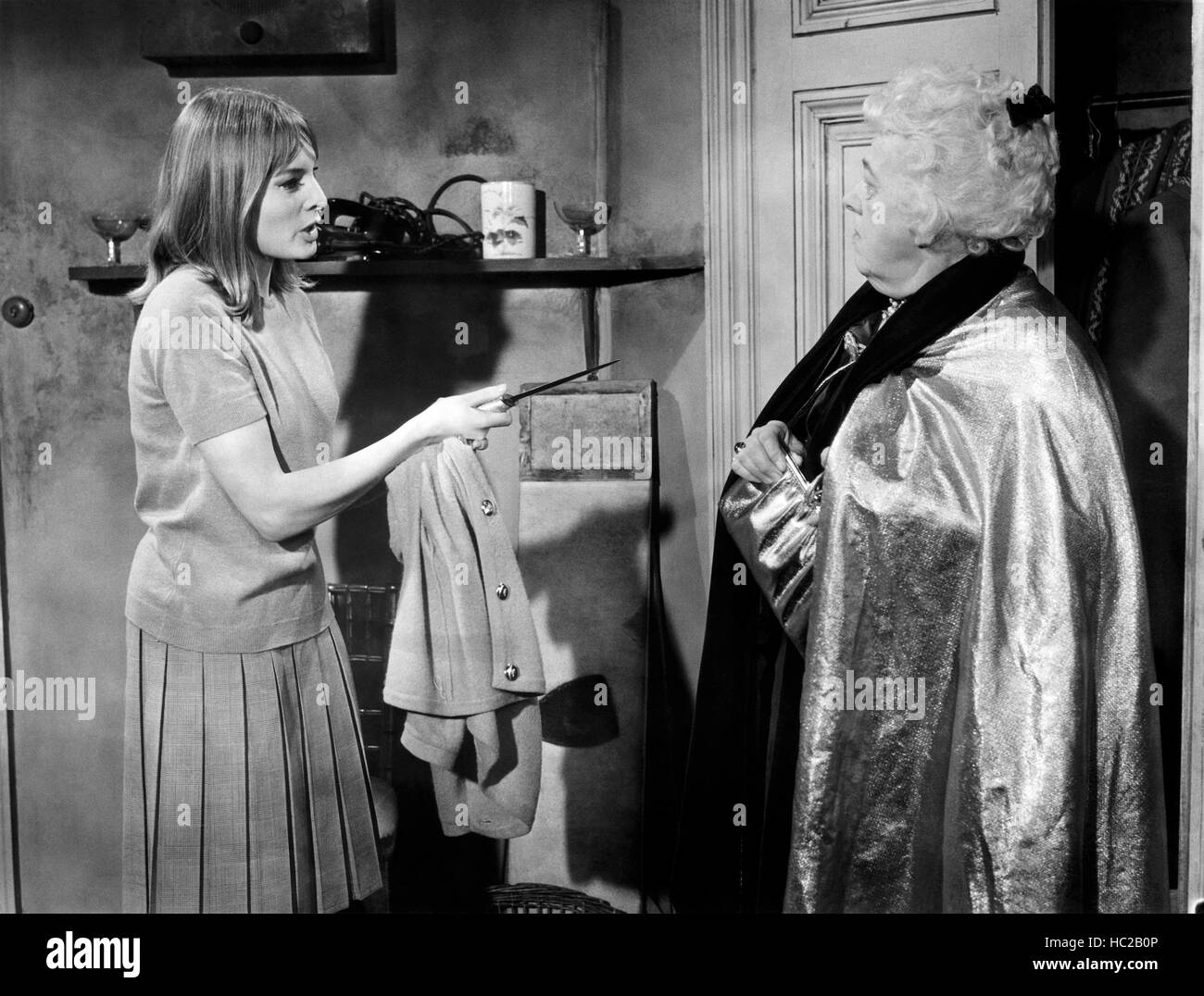 MURDER MOST FOUL, Alison Seebohm, Margaret Rutherford, 1964 Stock Photo ...