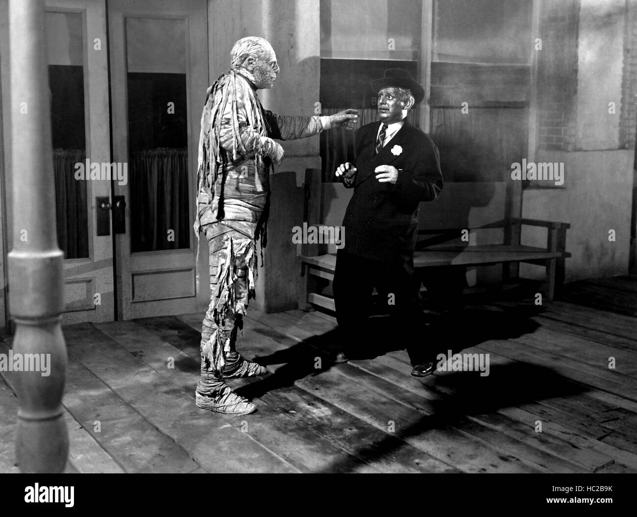 THE MUMMY'S TOMB, Lon Chaney Jr., Wallace Ford, 1942 Stock Photo - Alamy