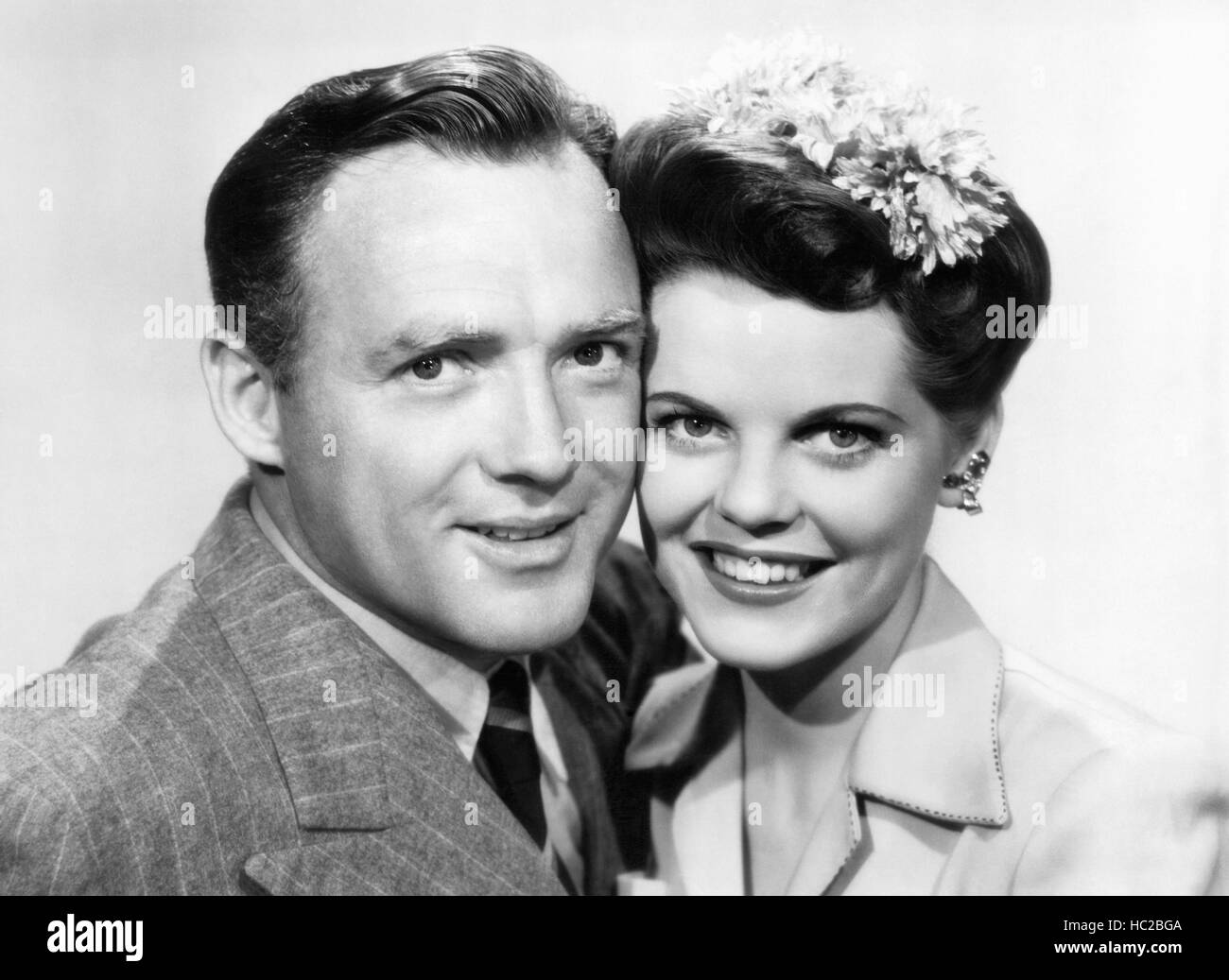 MYSTERY BROADCAST, from left: Frank Albertson, Ruth Terry, 1943 Stock ...