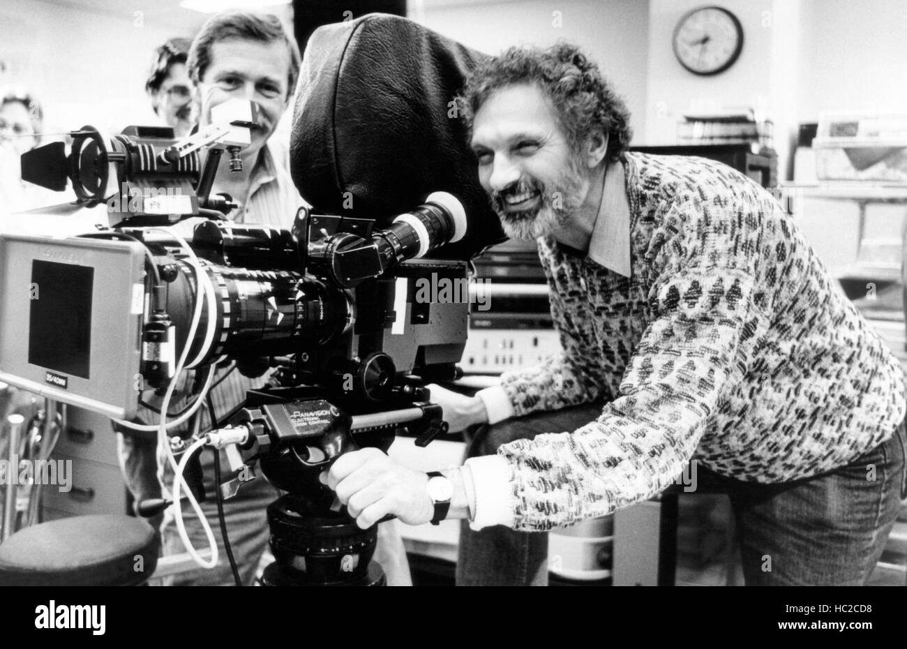 A NEW LIFE, director, screenwriter and star Alan Alda, on-set, 1988 ...
