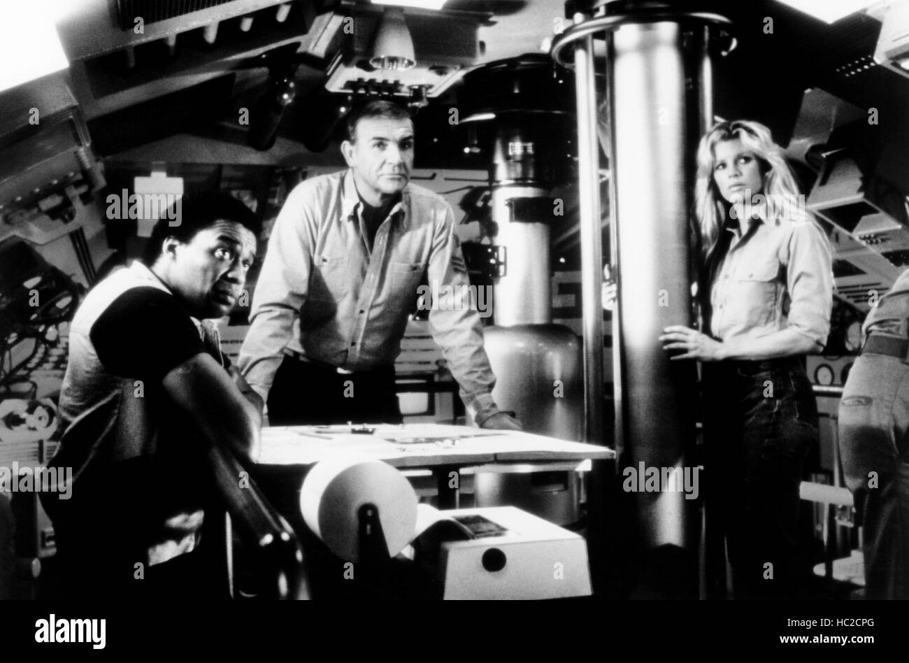 NEVER SAY NEVER AGAIN, from left: Bernie Casey, Sean Connery, Kim ...