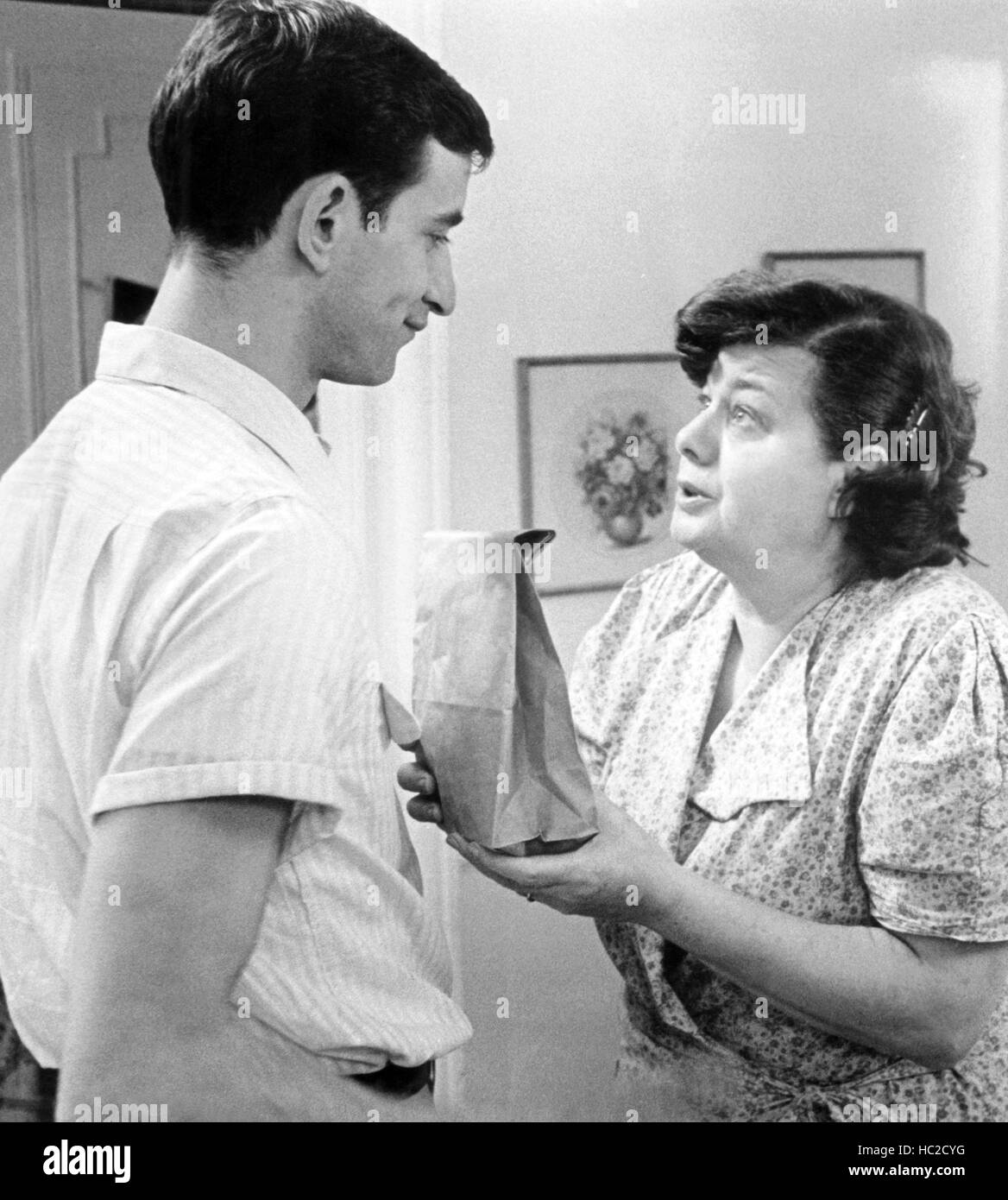 NEXT STOP, GREENWICH VILLAGE, from left: Lenny Baker, Shelley Winters ...