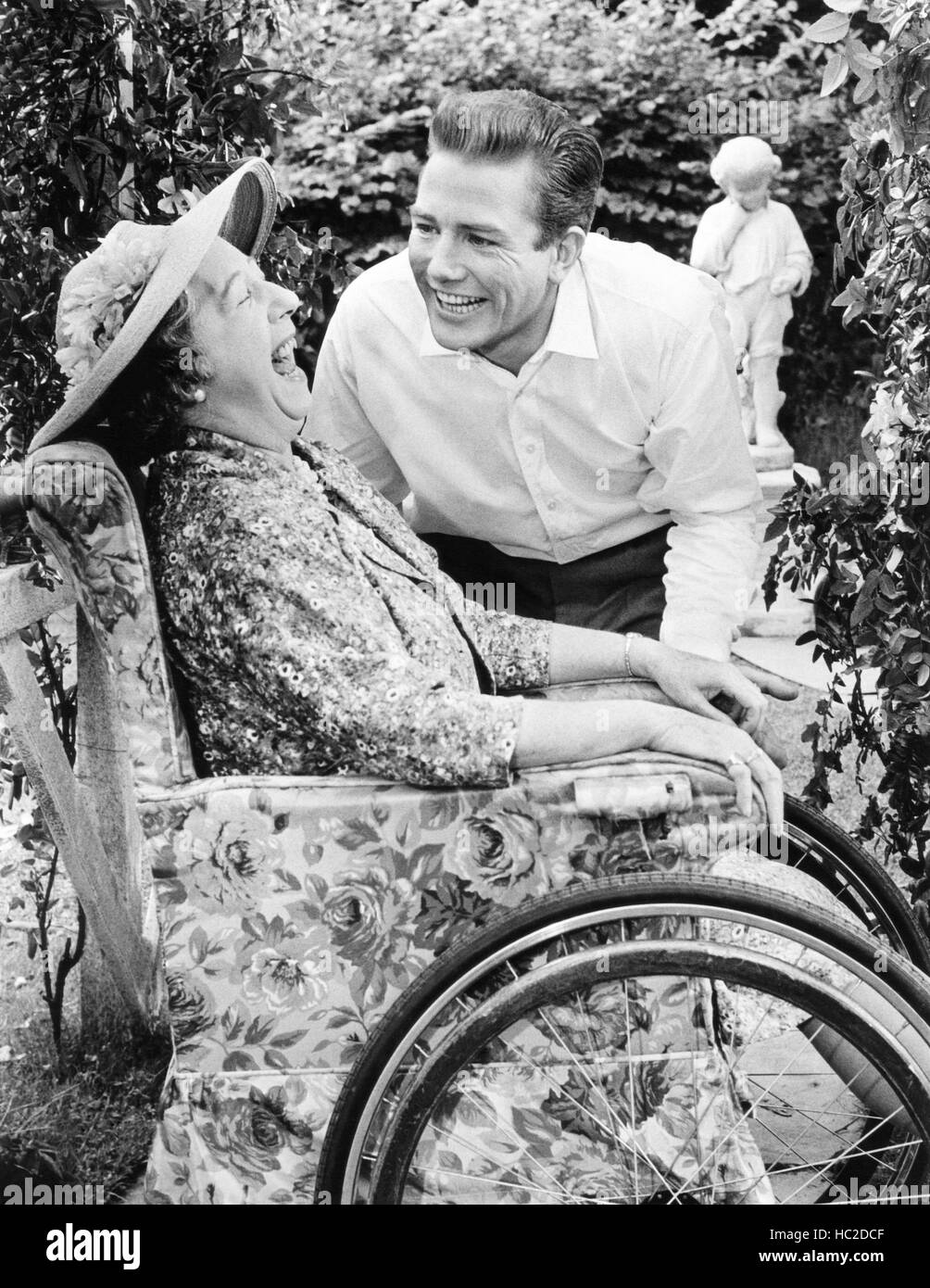 NIGHT MUST FALL, from left: Mona Washbourne, Albert Finney, 1964 Stock ...
