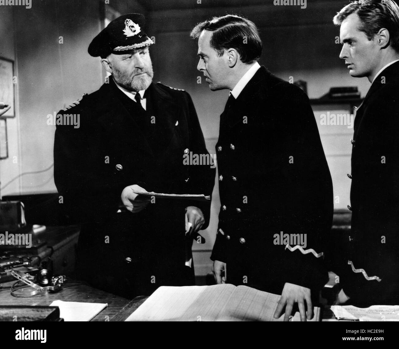 A NIGHT TO REMEMBER, Laurence Naismith, Kenneth Griffith, David ...