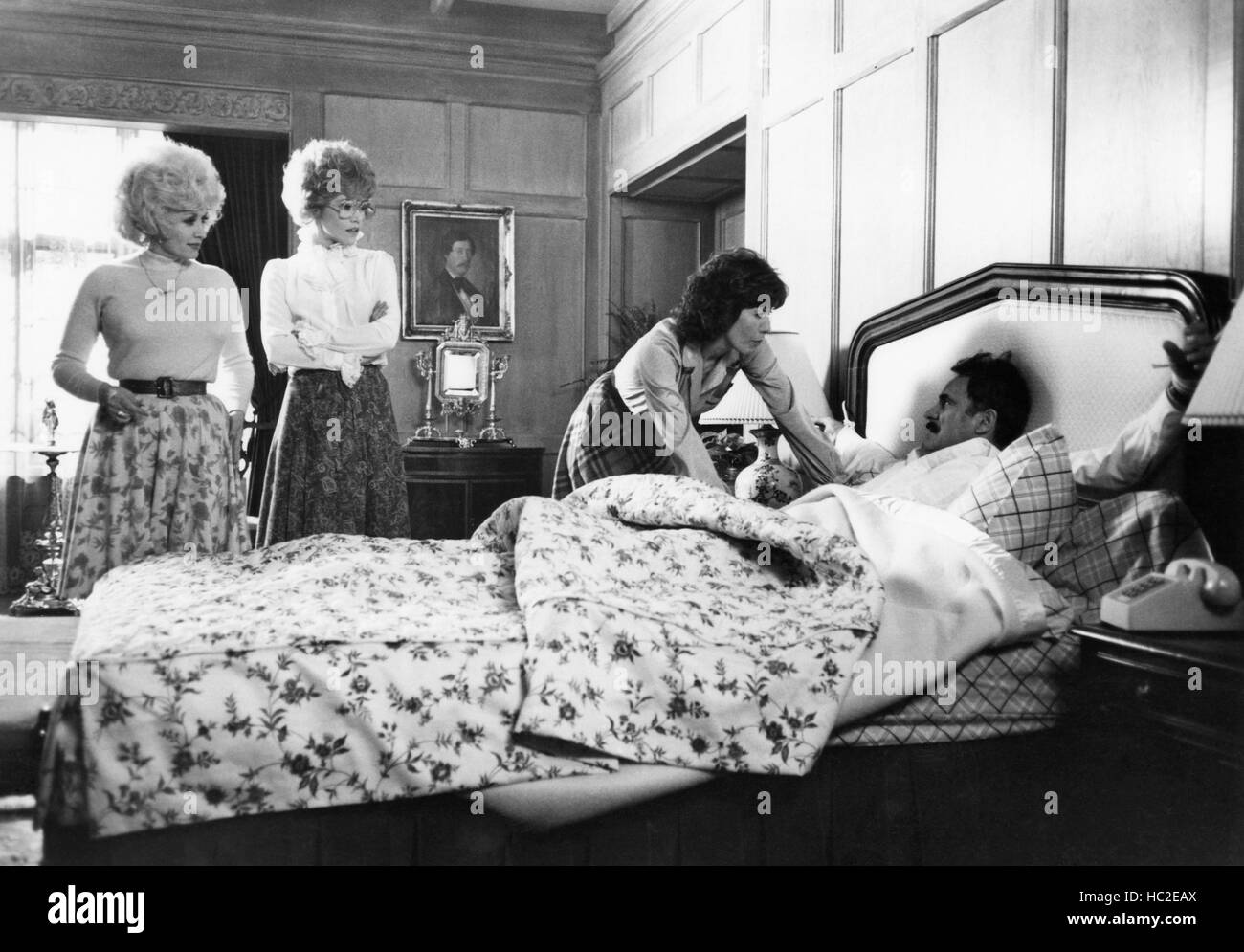 NINE TO FIVE, (aka 9 TO 5), Dolly Parton, Jane Fonda, Lily Tomlin ...