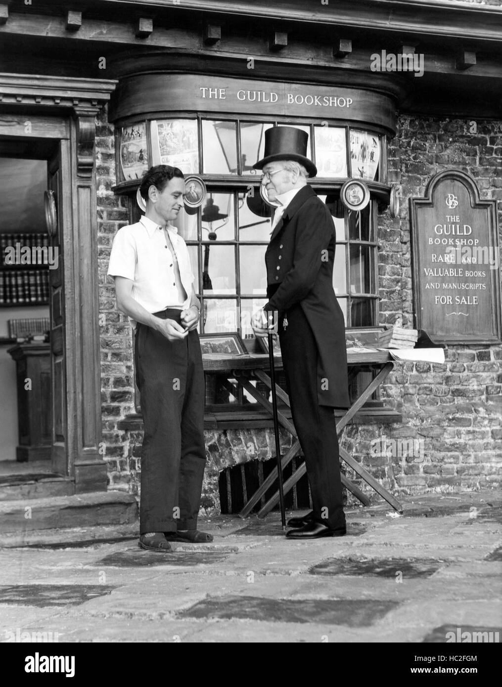OLIVER TWIST, director, David Lean, Henry Stephenson, on-set, Pinewood ...