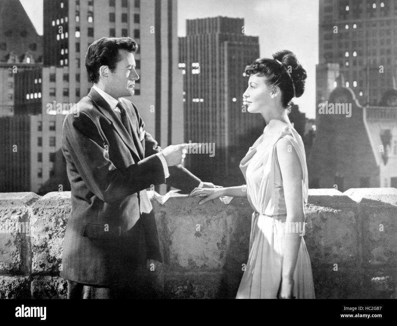 ONE TOUCH OF VENUS, Robert Walker, Ava Gardner, 1948 Stock Photo - Alamy