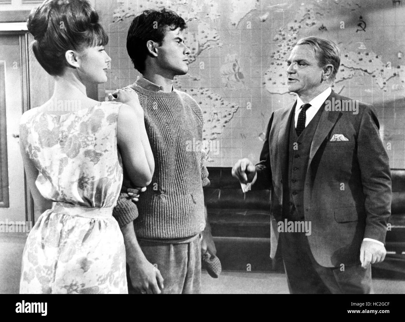 ONE, TWO, THREE, from left, Pamela Tiffin, Horst Buchholz, James Cagney ...