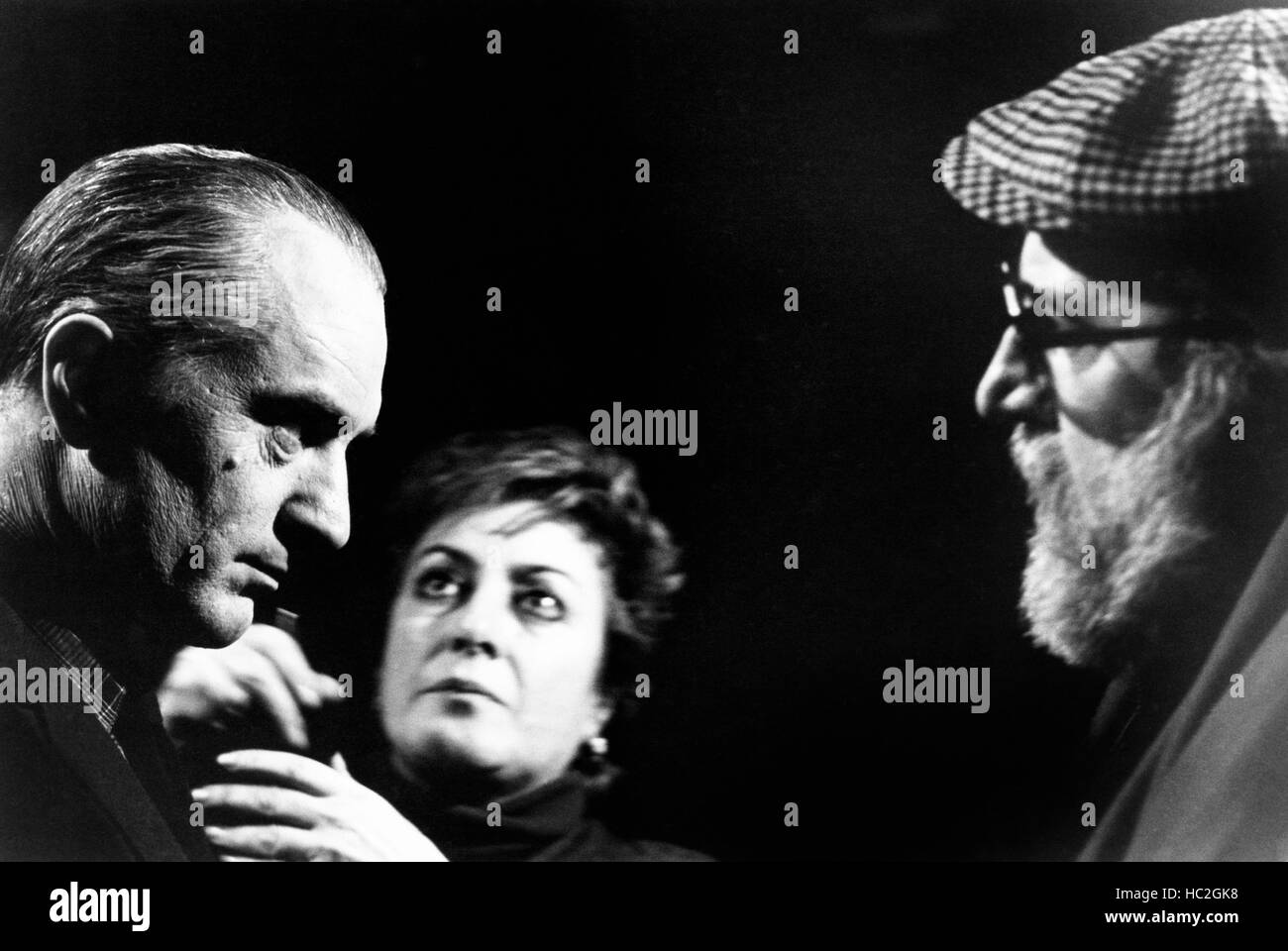 ONCE UPON A TIME IN AMERICA, front from left: Robert De Niro, director ...