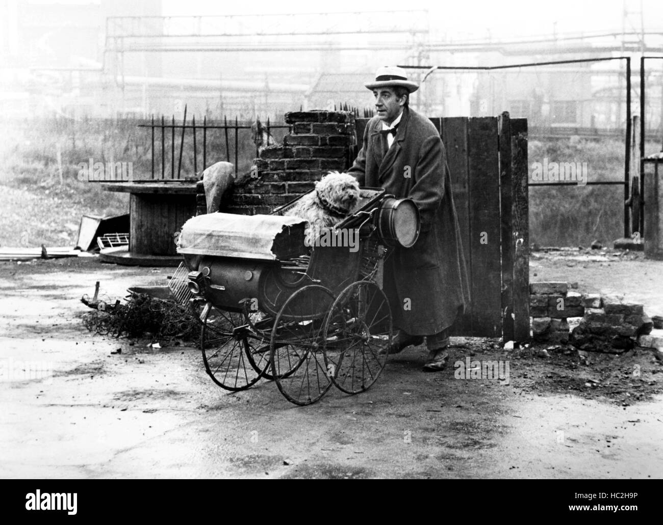 THE OPTIMISTS OF NINE ELMS, (aka THE OPTIMISTS), Peter Sellers, 1973 ...