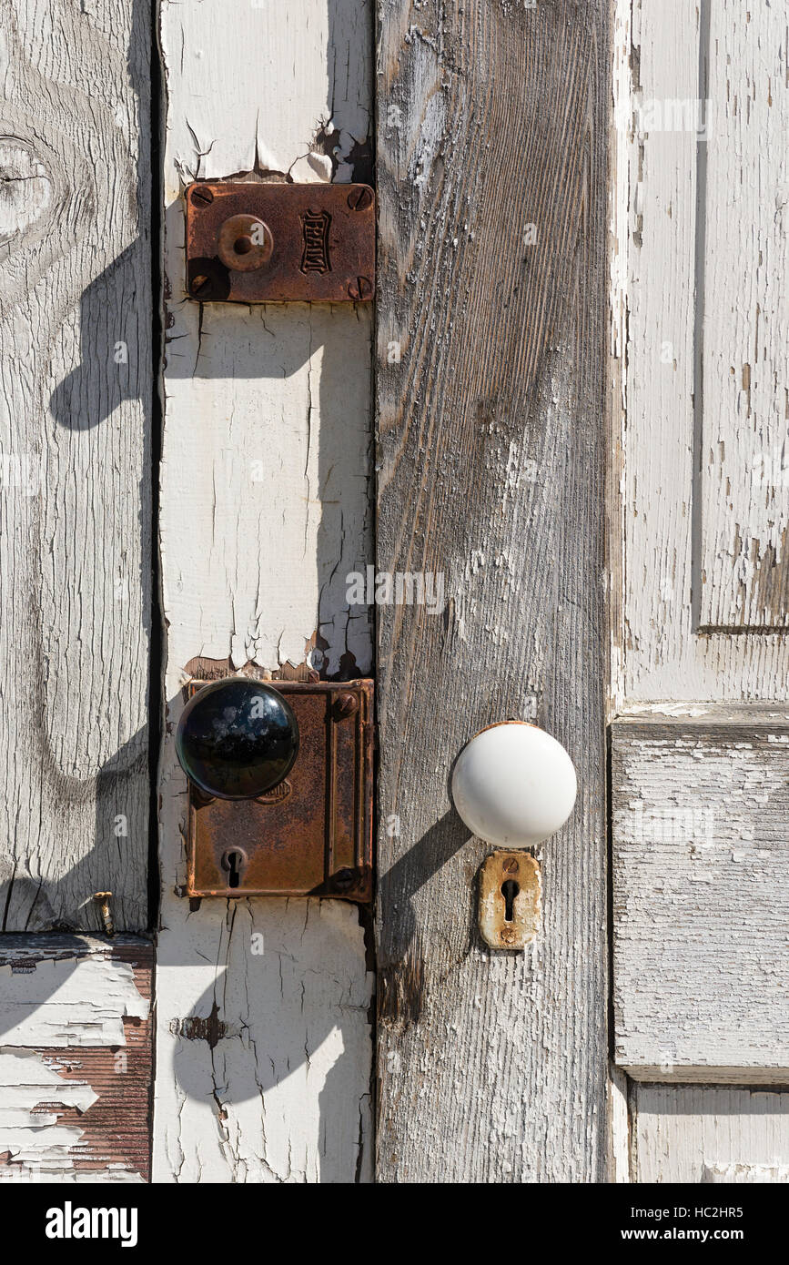 Old door knob keyhole hi-res stock photography and images - Alamy