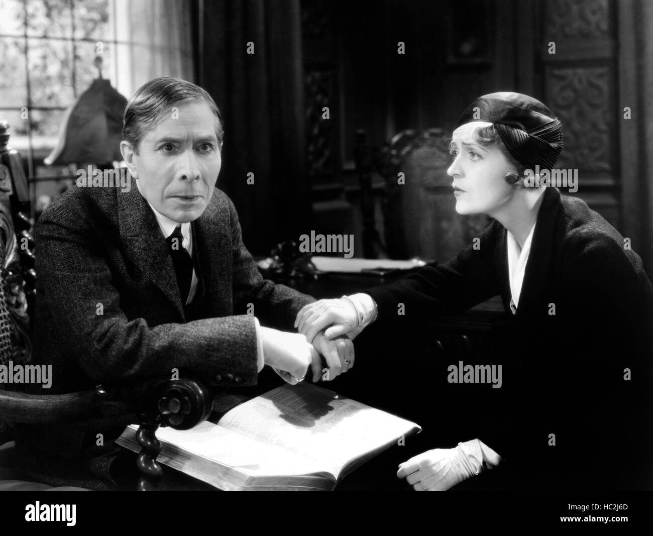 THE MAN WHO PLAYED GOD, from left, George Arliss, Violet Heming, 1932 ...