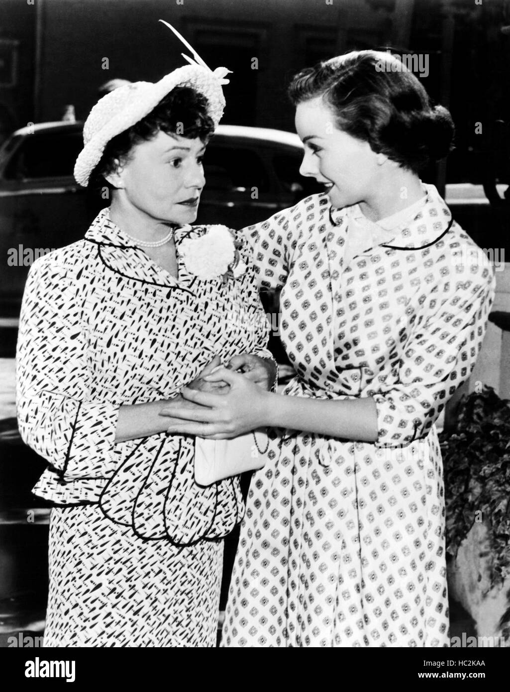 THE MODEL AND THE MARRIAGE BROKER, from left, Jeanne Crain, Thelma ...