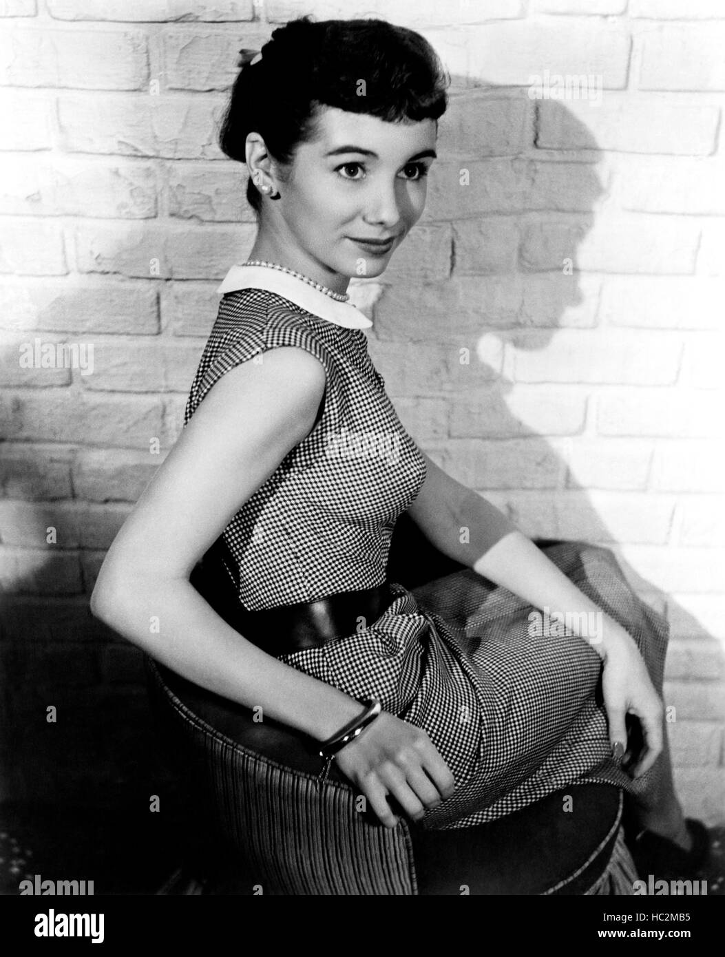 THE MOON IS BLUE, Maggie McNamara, 1953 Stock Photo - Alamy