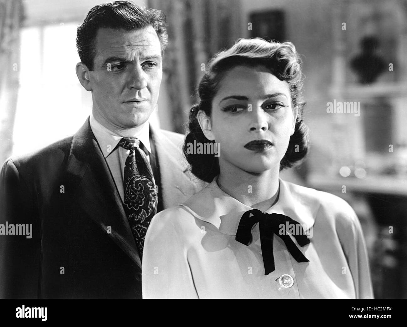 MONEY MADNESS, from left: Hugh Beaumont, Frances Rafferty, 1948 Stock ...