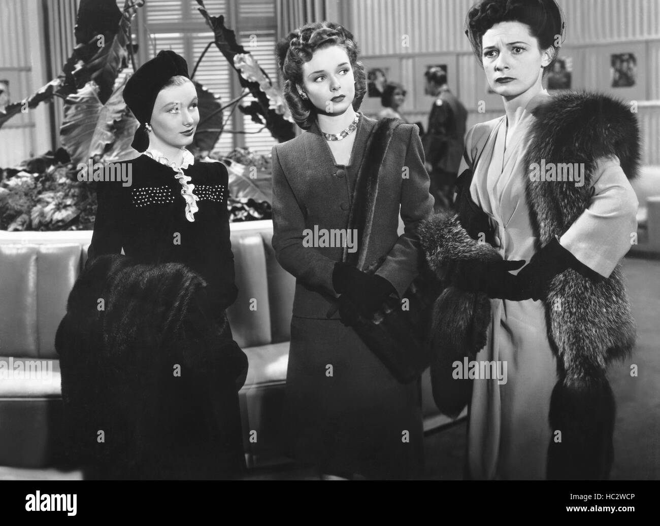 OUT OF THIS WORLD, from left, Veronica Lake, Diana Lynn, Cass Daley ...