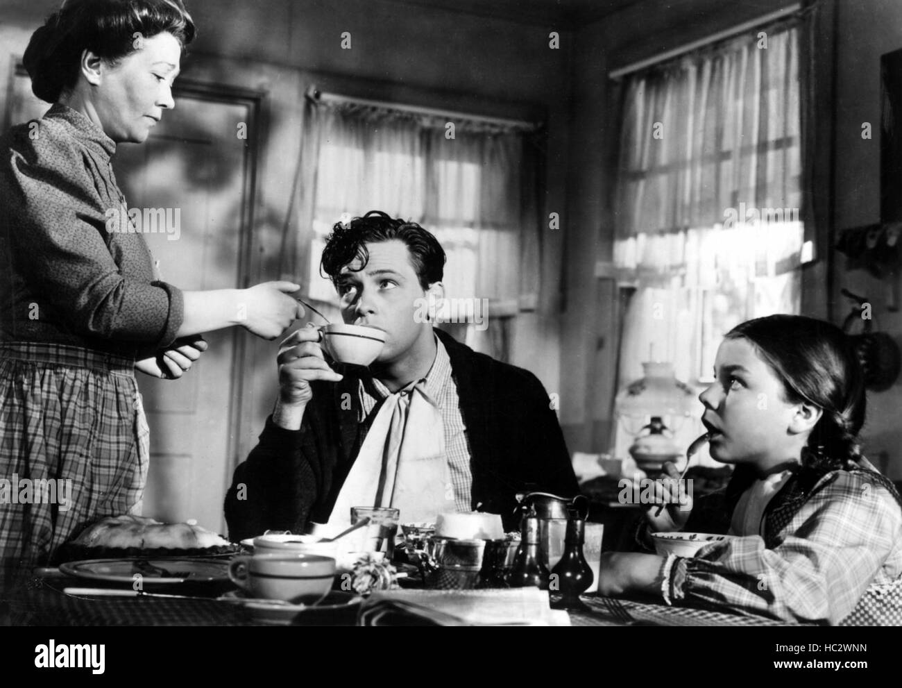 OUR TOWN, Fay Bainter, William Holden, Ruth Tobey, 1940 Stock Photo - Alamy