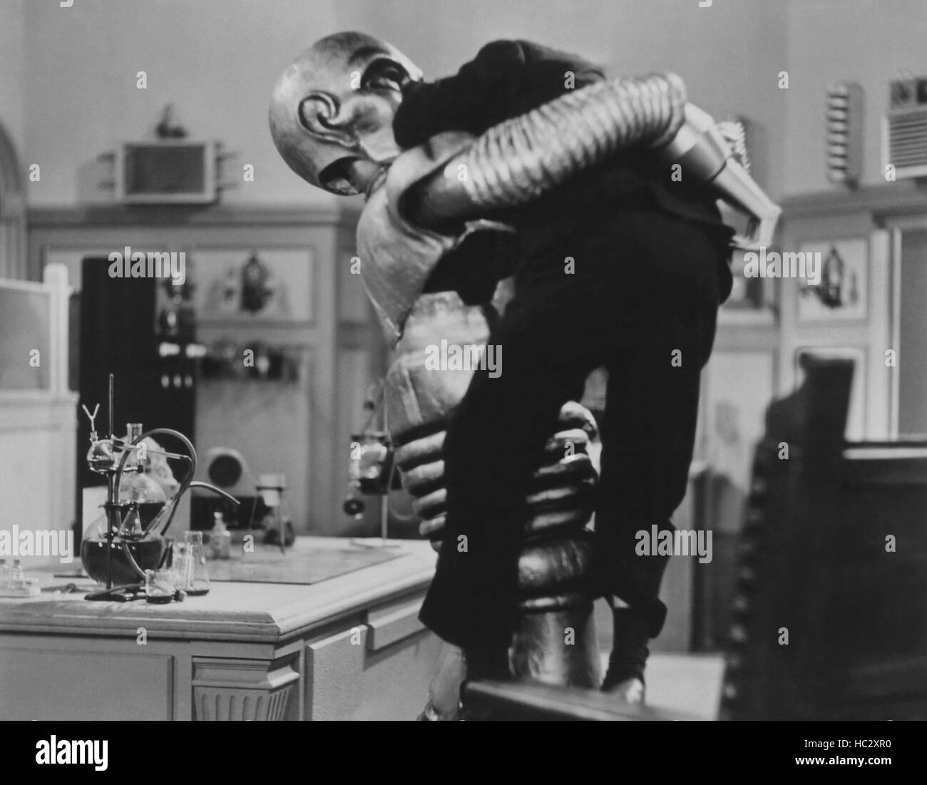 THE PHANTOM CREEPS, robert Kent, 1939 Stock Photo - Alamy