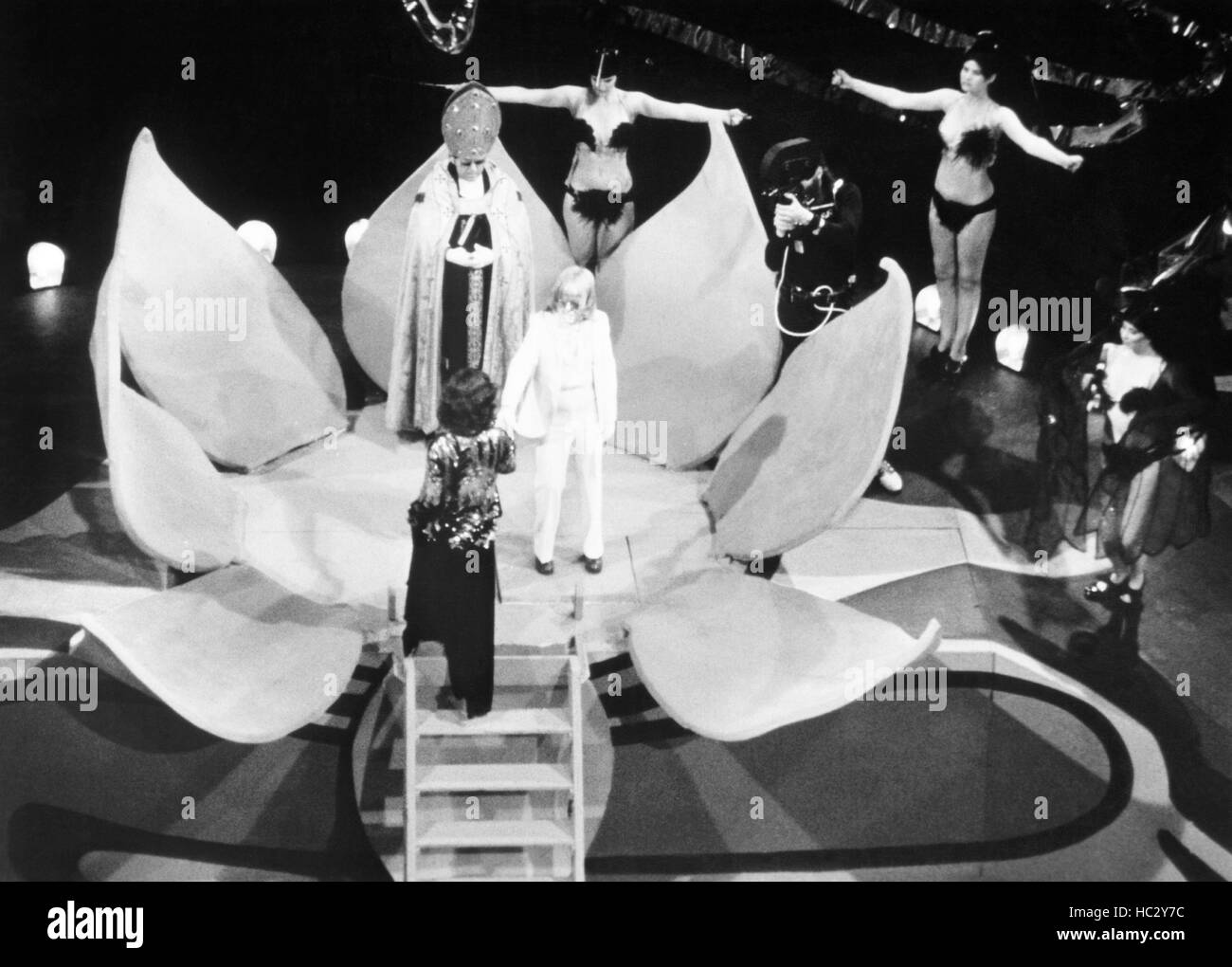 PHANTOM OF THE PARADISE, Jessica Harper (walking up steps), Paul ...