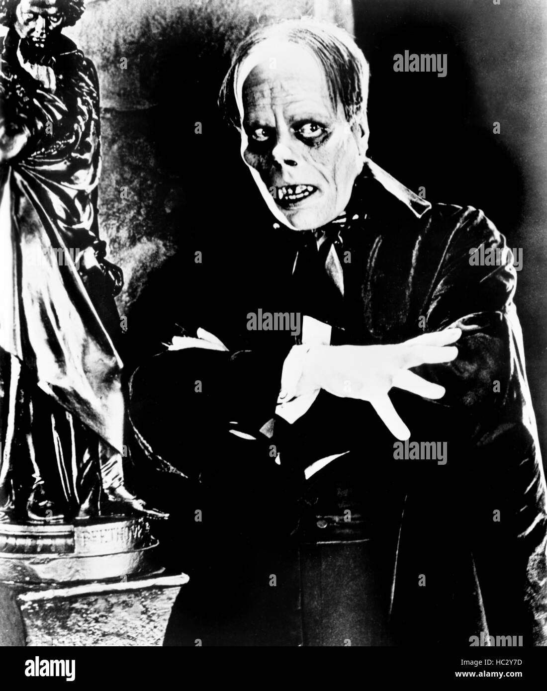 THE PHANTOM OF THE OPERA, Lon Chaney, Sr., 1925 Stock Photo - Alamy