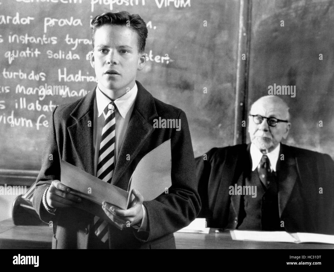 THE POWER OF ONE, from left, Stephen Dorff, John Gielgud, 1992, ©Warner ...